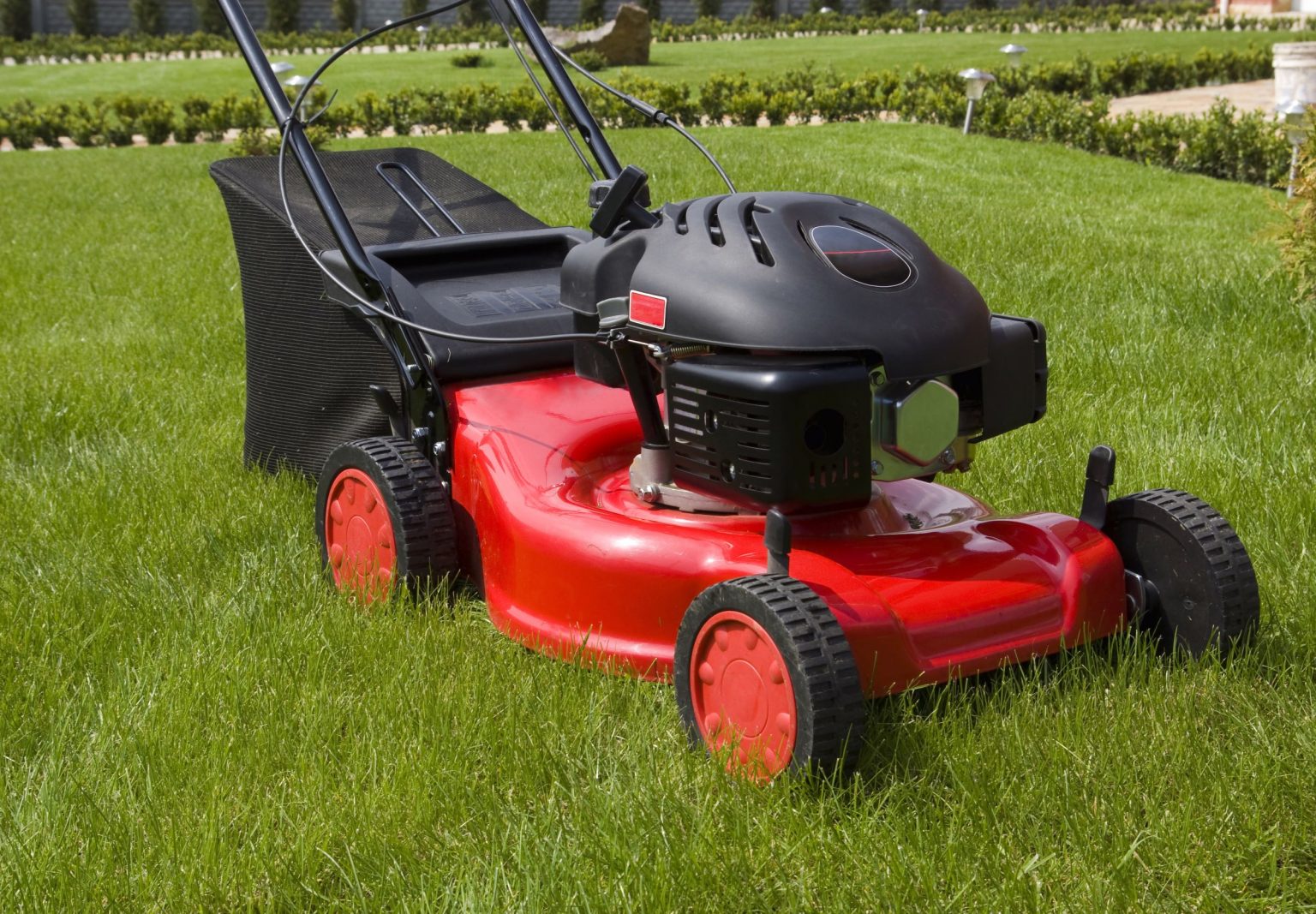 7 Best Commercial Walk Behind Mowers [In-depth Buying Guide]